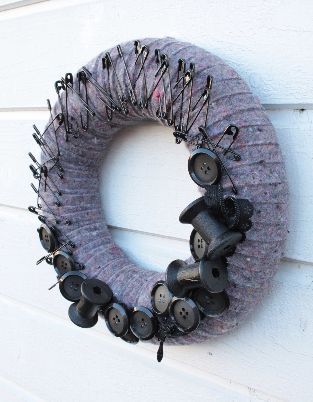 Kranssi Green Craft kierrätyshuovasta - Ideatasku