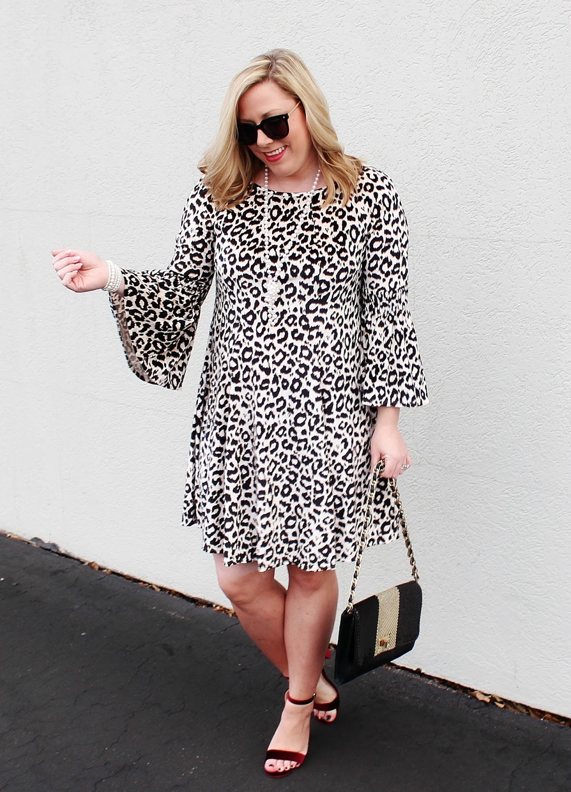 Velvet Holiday Styles | Versona | JANA STYLE® | A Fashion + Style Blog