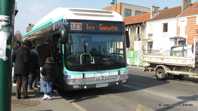 Les Tramways,Métro,RER,Bus de la RATP: Bus 323