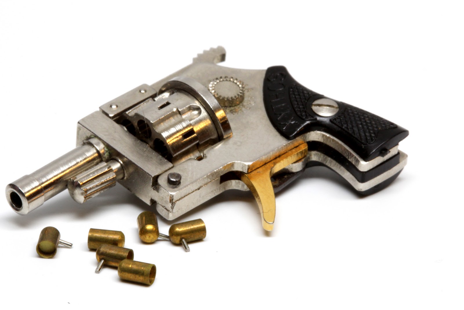 on target shooter nz: Now The SMALLEST Revolver - XYTHOS: