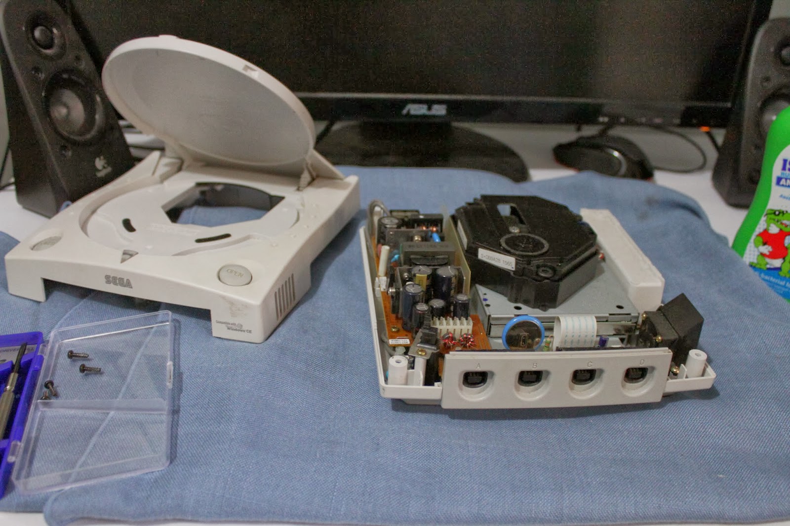 Retro Game On: Repairing a SEGA Dreamcast that Randomly Restarts