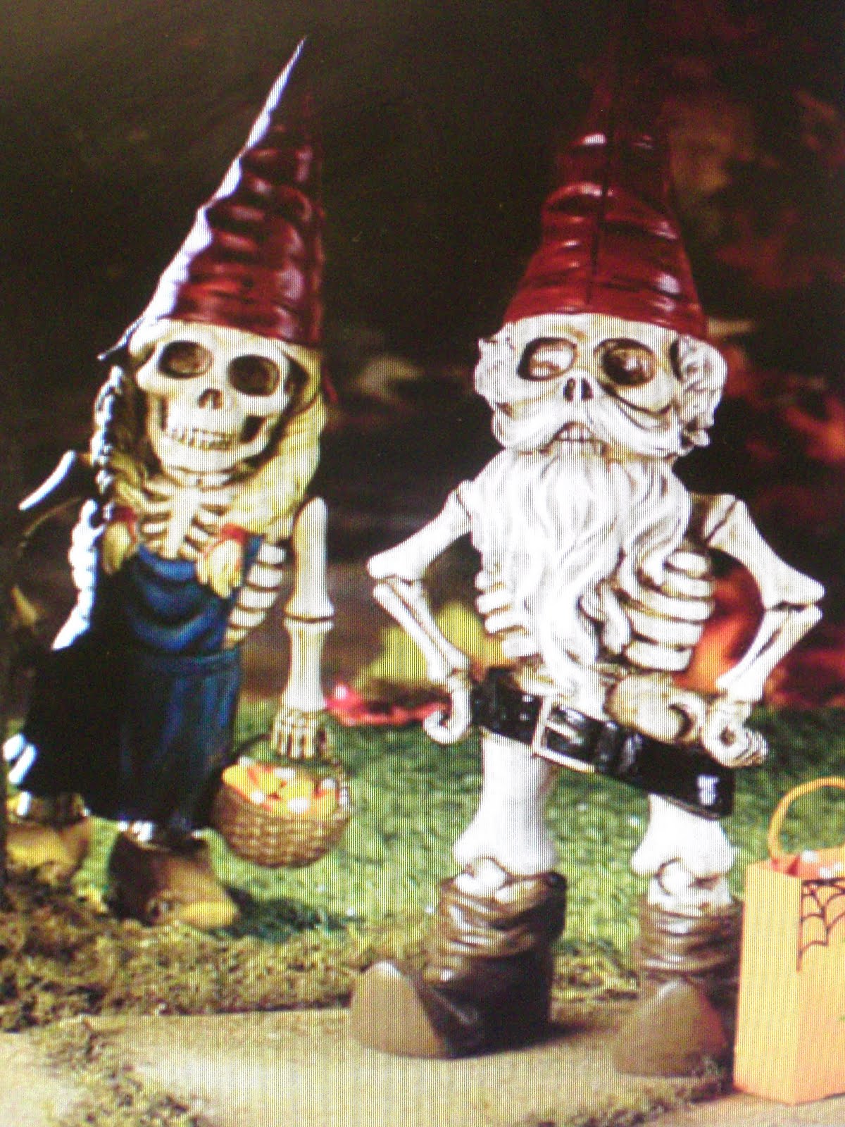Midnight in the Garden of Evil: Female Skeleton Gnome