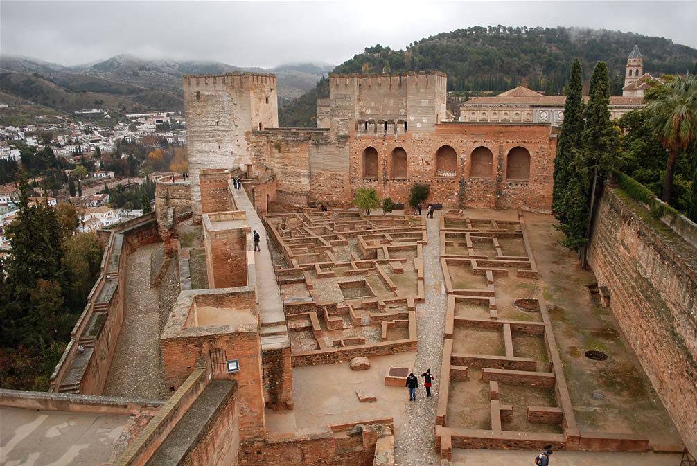 HISTORY: LA ALHAMBRA DE GRANADA