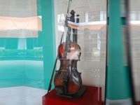 Biola W.R. Supratman Disimpan di Museum Sumpah Pemuda - Petir Fenomenal