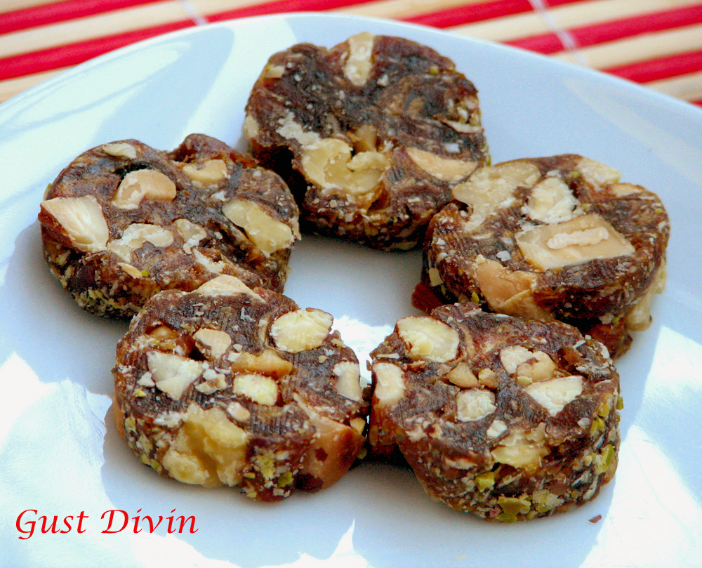 .: Banuti cu seminte si curmale