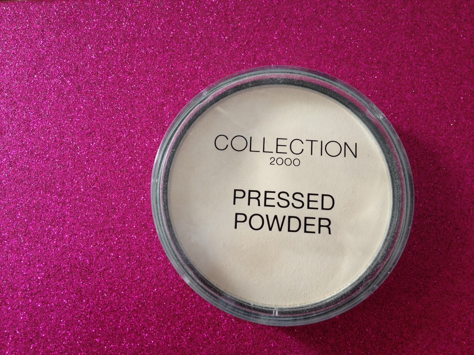 Describing Beauty: Review; Collection 2000 Pressed Powder