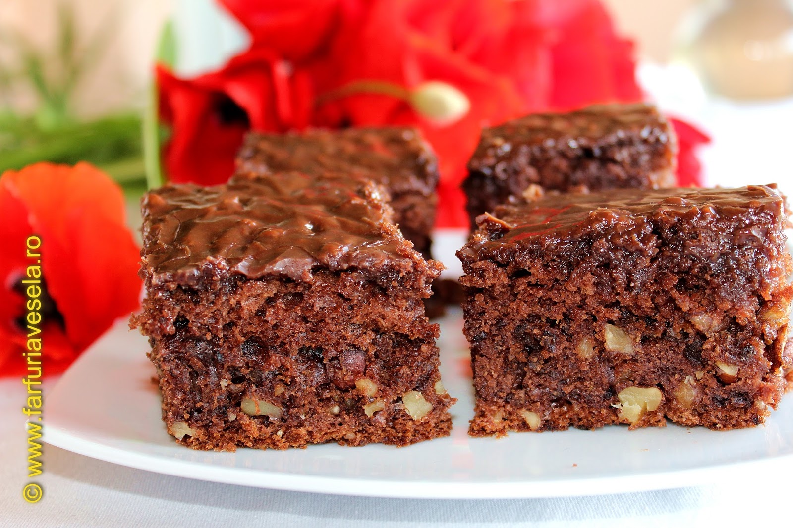 Farfuria vesela: Negresa cu nuca si glazura