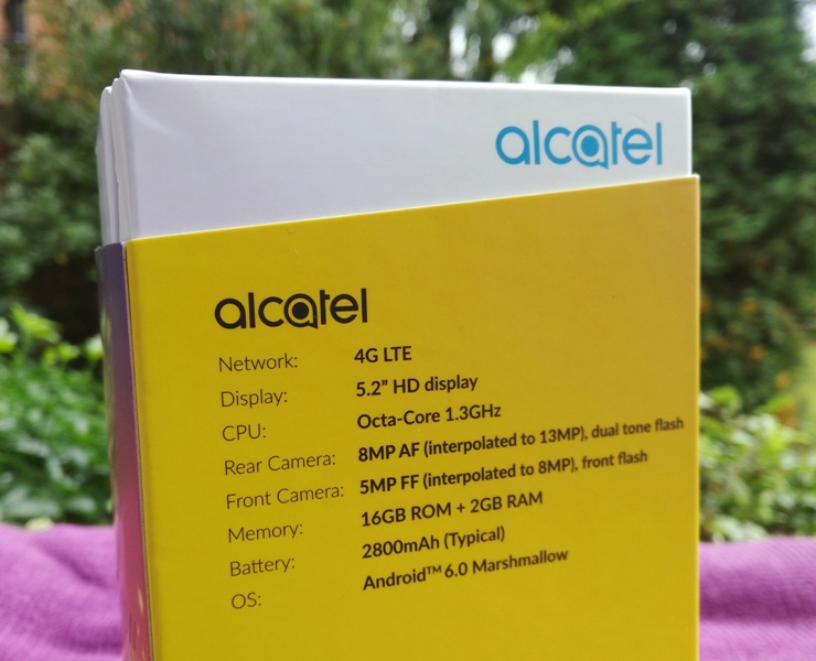 Alcatel A5 LED Back Lights Up In Time To Music! | Gadget Explained ...