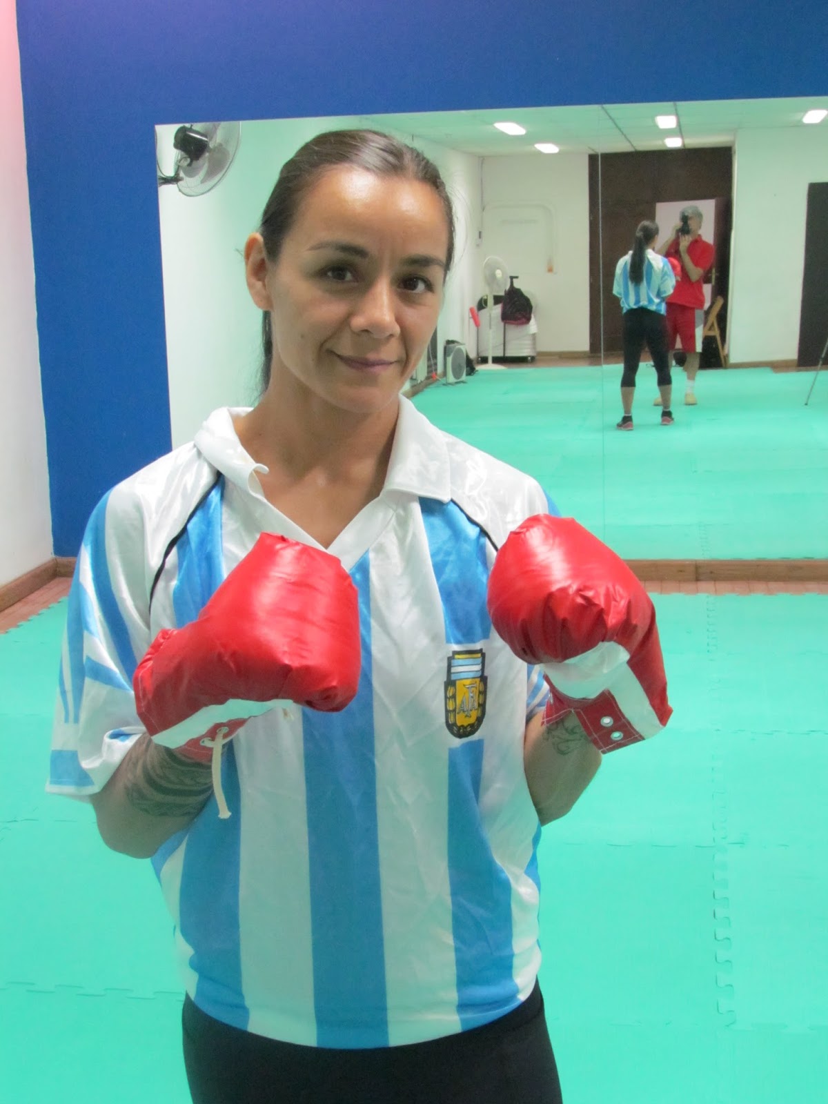 Glenn Miller Show: Clase Especial de Boxeo con María Cecilia Román ...
