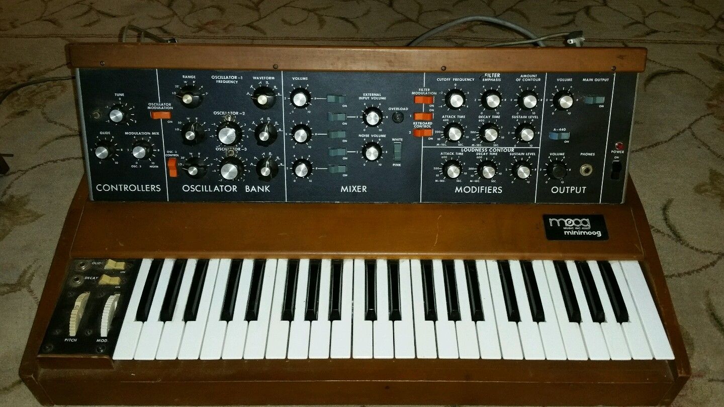 MATRIXSYNTH: Moog Minimoog Model D SN 7723 Synthesizer and Sample-Hold ...