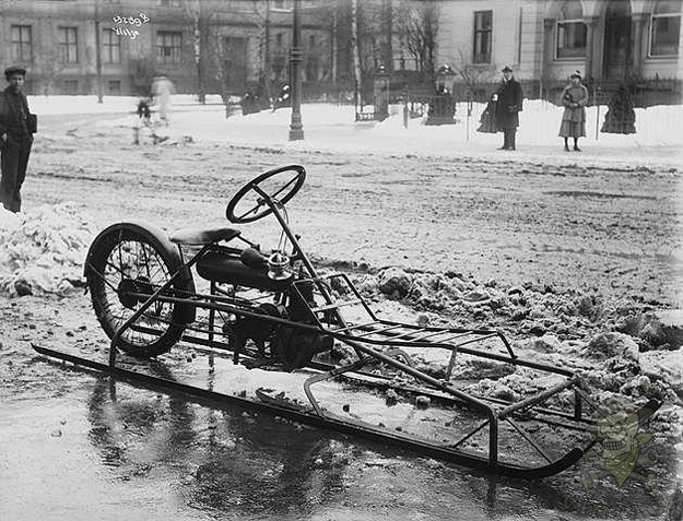 Vintage Snow Machines ~ Riding Vintage