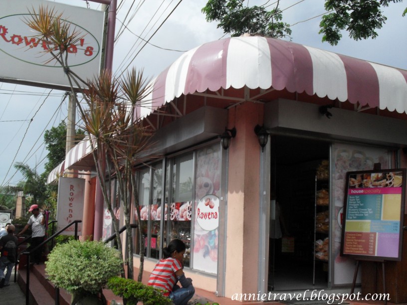 annie travel: Rowena's Tarts Shop and Cafe in Tagaytay City