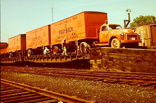Trackside Treasure: Belleville TOFC ramp