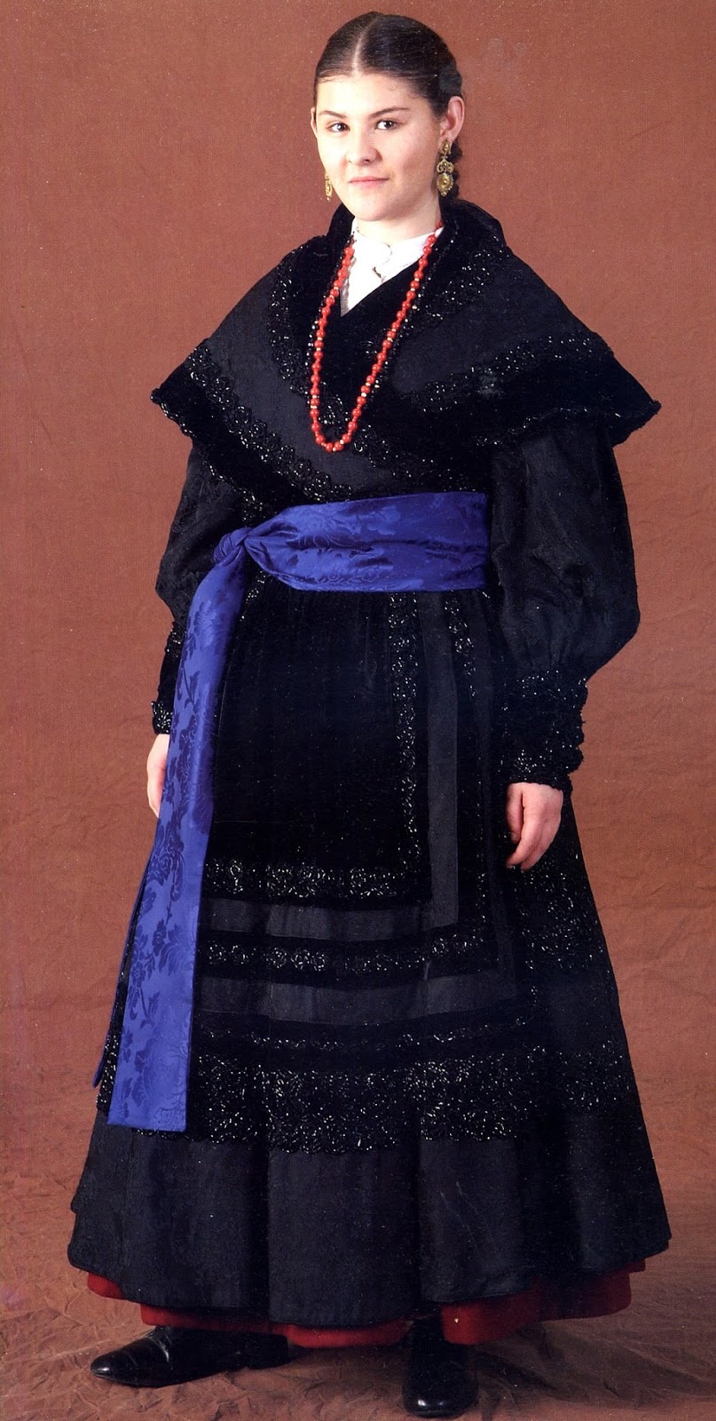 FolkCostume&Embroidery: Overview of the Costumes of Spain, part 1 - The ...