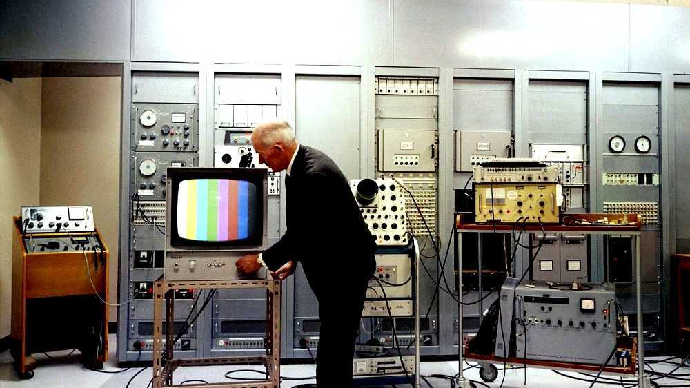 Timeline of the introduction of color television in countries
