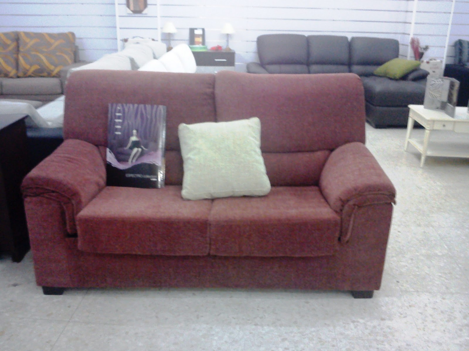 SOFAS DE PILA: mas sofas