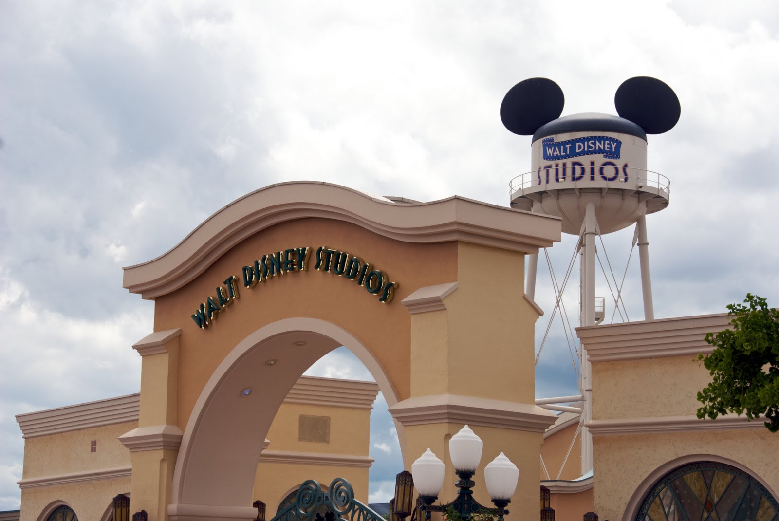6 DÍAS: Walt Disney Studios, Front Lot ~ 20 días para Disneyland Paris