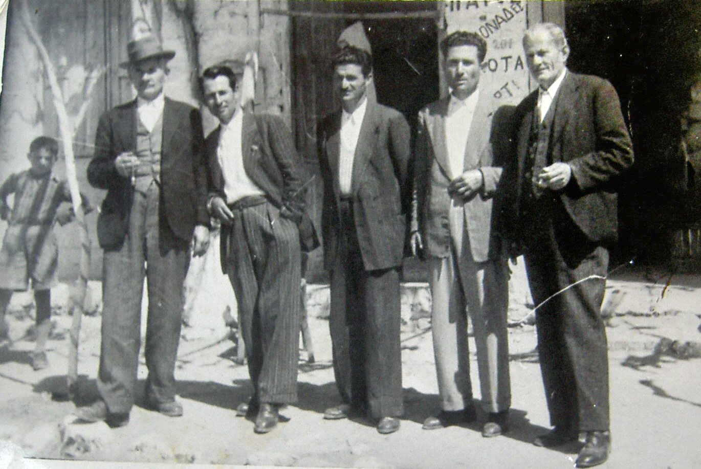 ΙΣΤΟΡΙΑ,ΛΑΟΓΡΑΦΙΑ,ΠΑΡΑΔΟΣΗ.: Η ΒΑΛΥΡΑ-ΛΑΜΠΑΙΝΑ ΣΤΟ ΠΟΛΕΜΟ ΤΟΥ 1940-41
