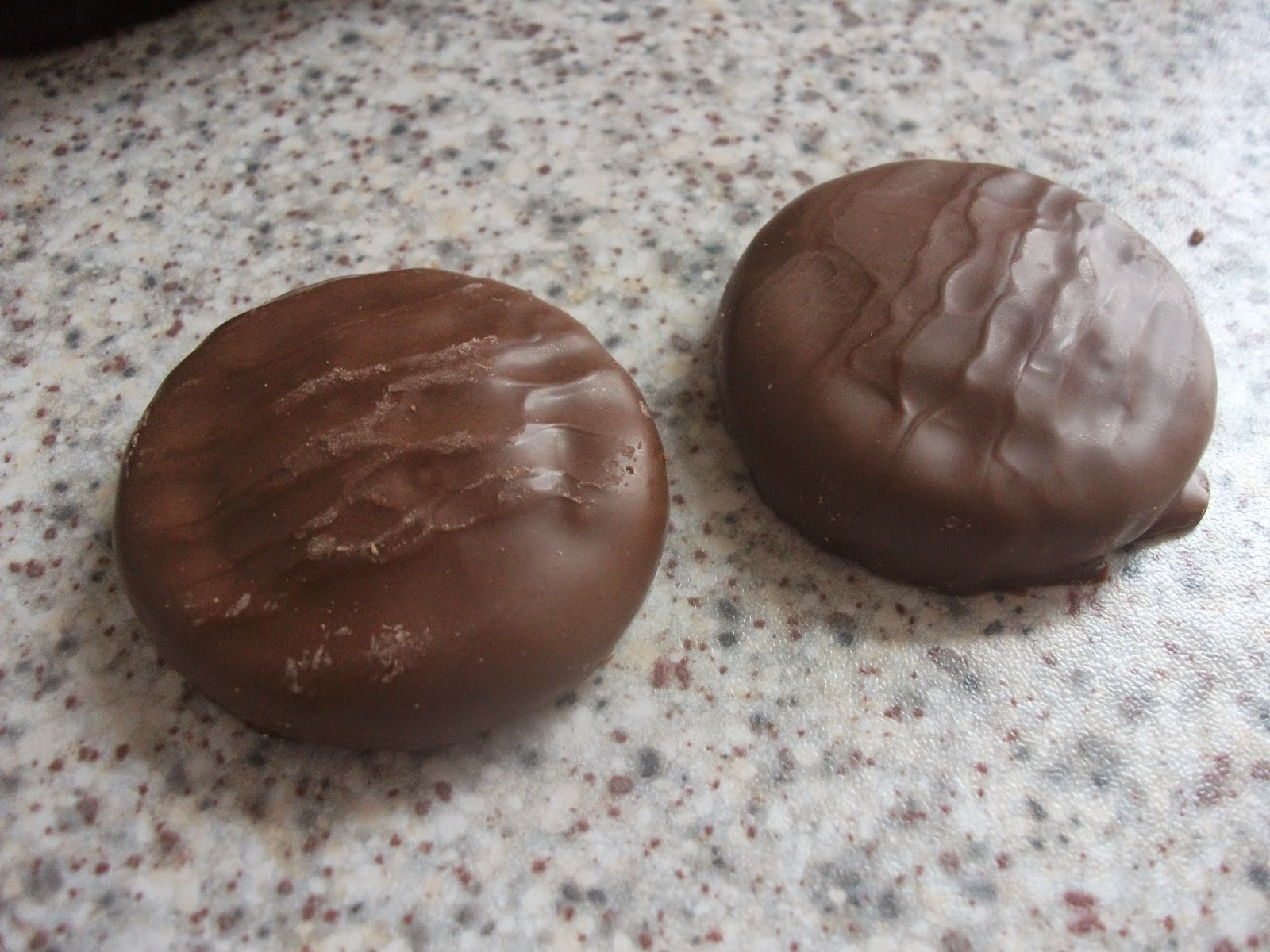 Cadbury Wispa Biscuits Review