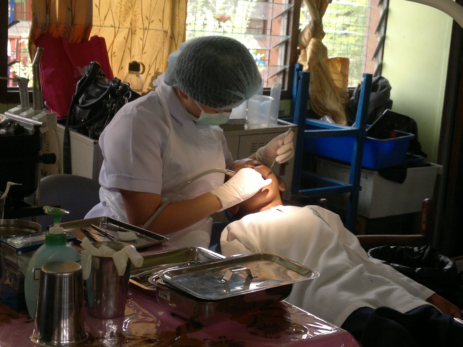 SK RAMPAYAN MENGGATAL ,KOTA KINABALU: Rawatan Pergigian Di Sekolah 2013