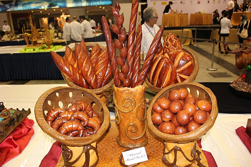 Raspberry 8+3: Pastry creation , PAstry Show pieces