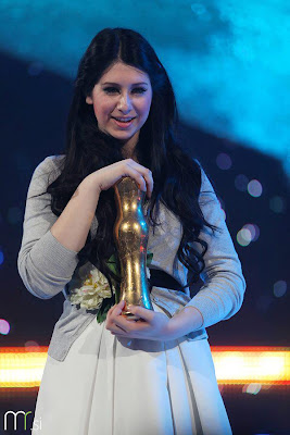 EUROVISION ADDICT: Slovenia 2012: Eva Boto - Verjamem