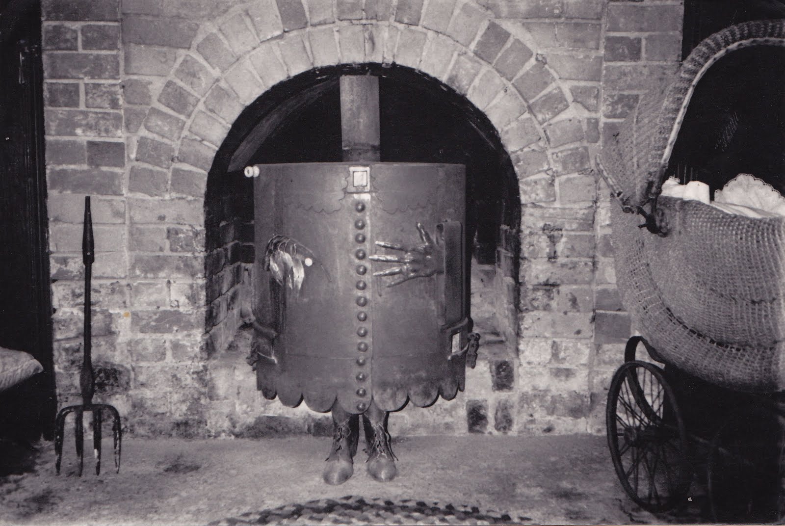 Russell Petherbridge - Sculptor: FUNCTIONING ART - STAIRCASE ...