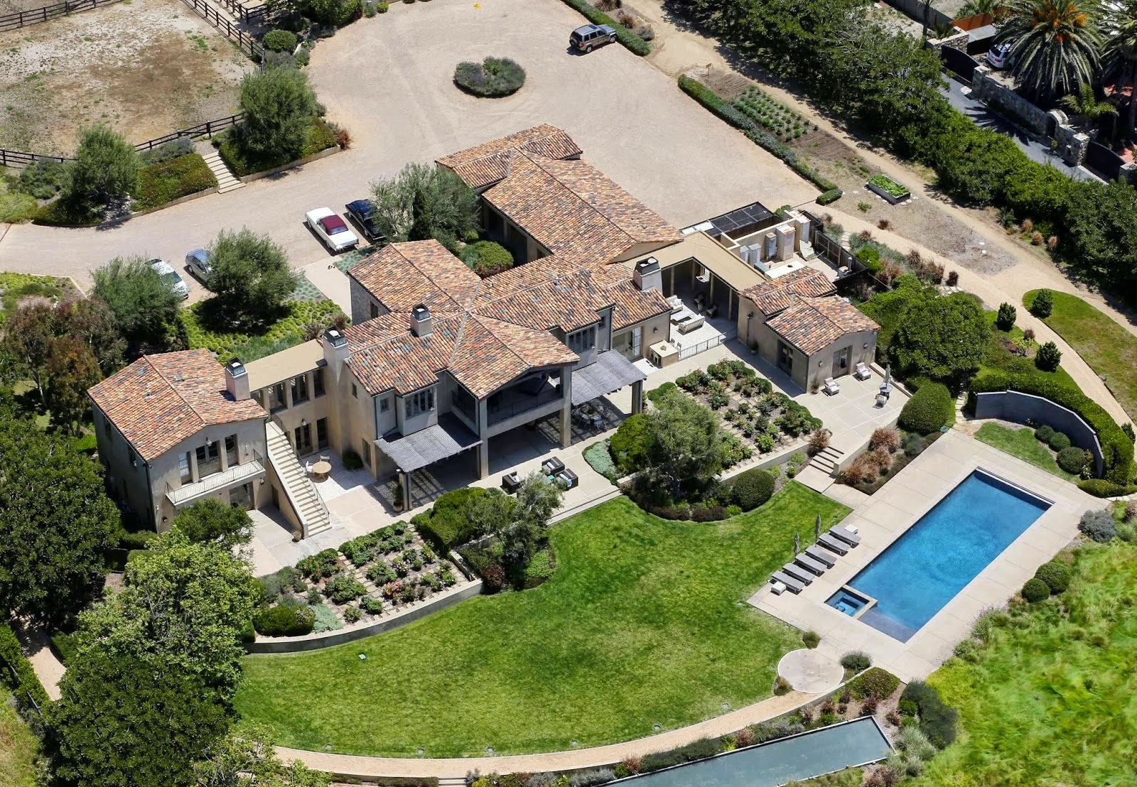 Fotos Asombrosas De La Casa De Lady Gaga En Malibú Monster Ball News