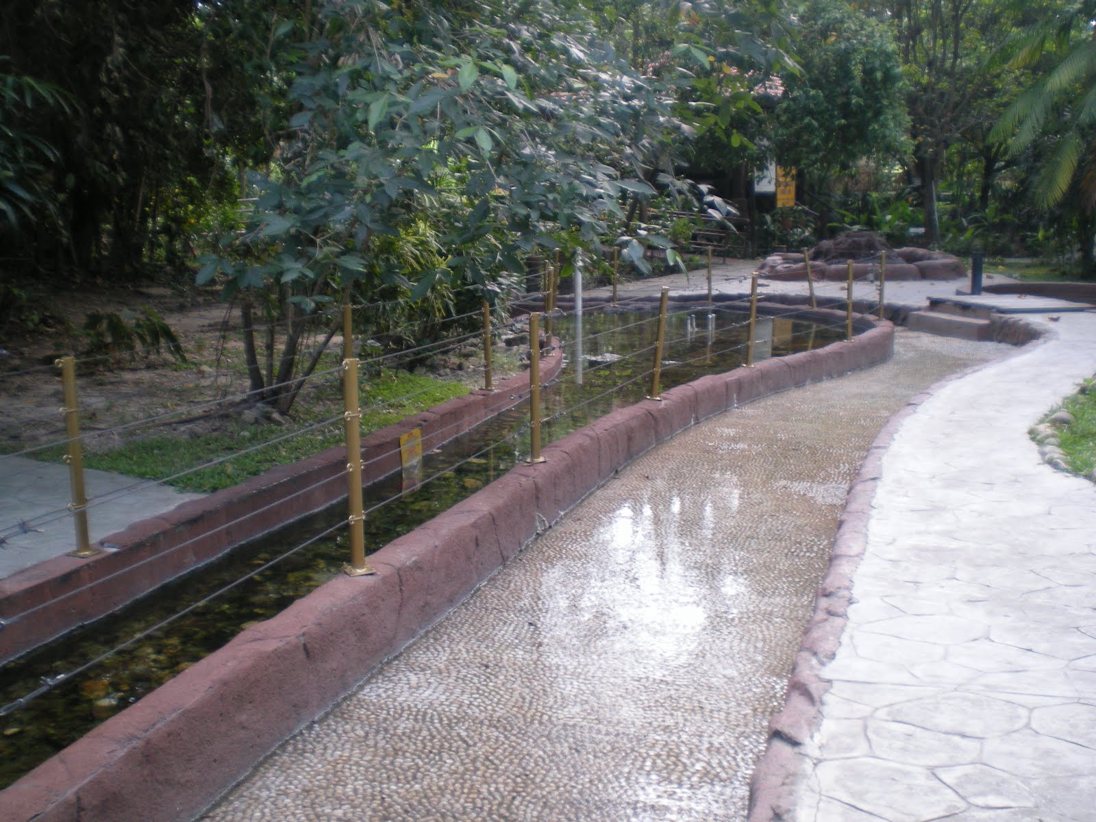 azHaNi deStiNatiOns woRLdWiDe: (10) FELDA RESIDENCE HOT SPRINGS SG.KLAH ...