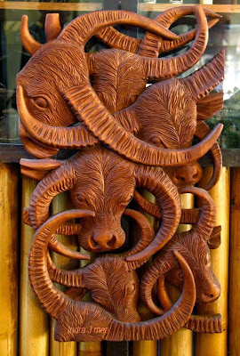 Craft Sculpture of Tana Toraja - FOTO SULAWESI