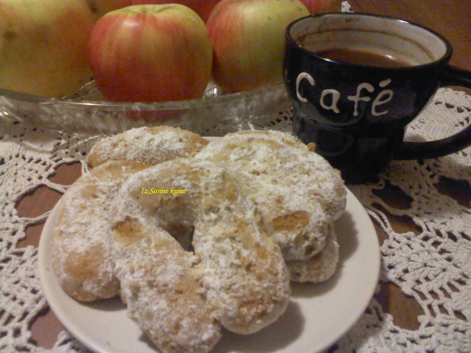 Sosa najbolje kuva - Iz sosine kujne: Vanil kiflice sa orasima