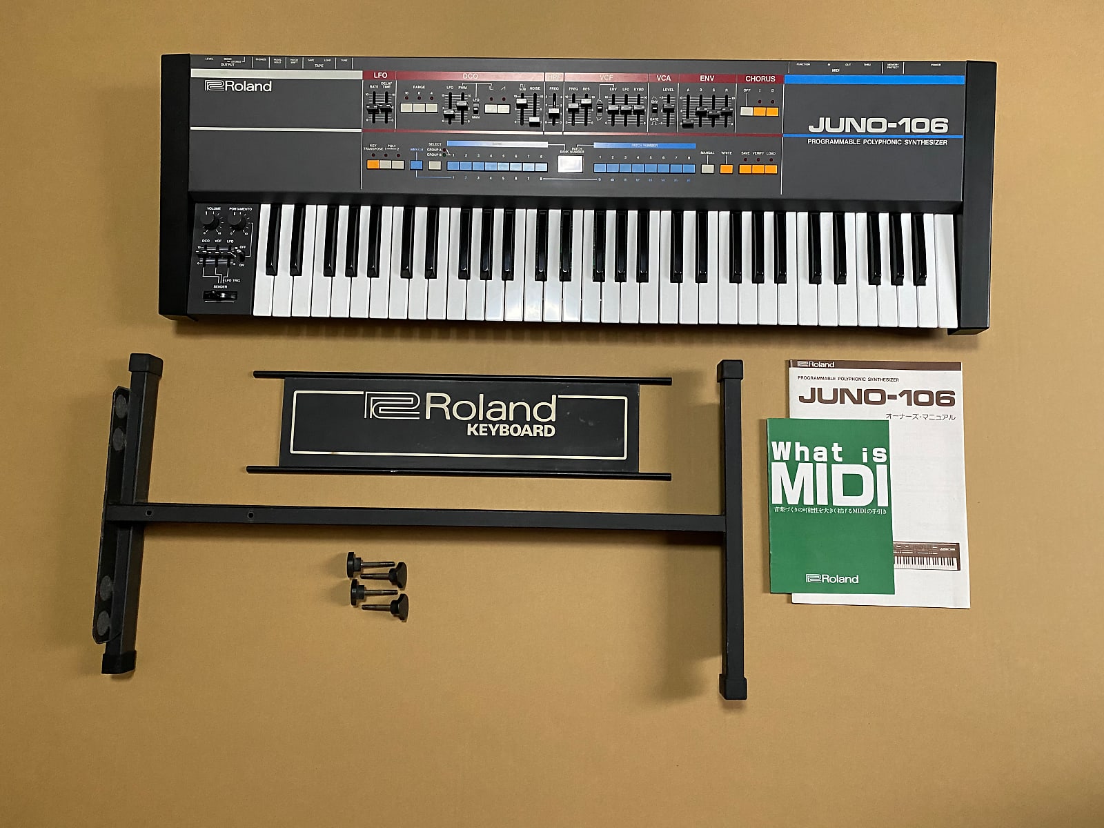 MATRIXSYNTH: Minty Clean Roland Juno-106 w/ Extras