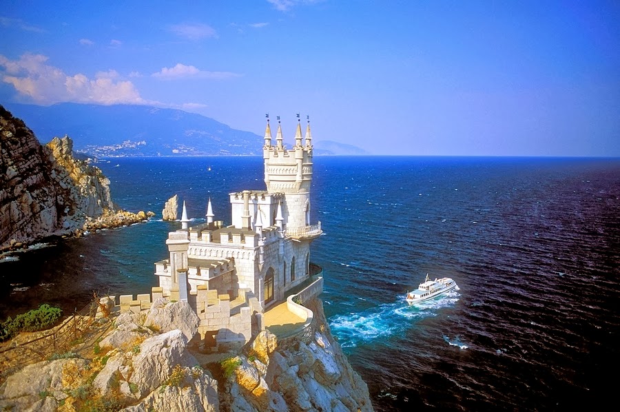 Beautiful Eastern Europe: Swallow's Nest castle, Ukraine