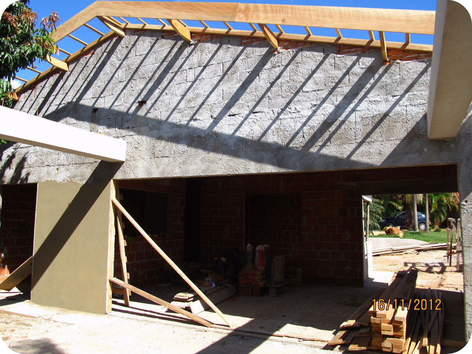 Diário de Obra: Reboco, telhado...