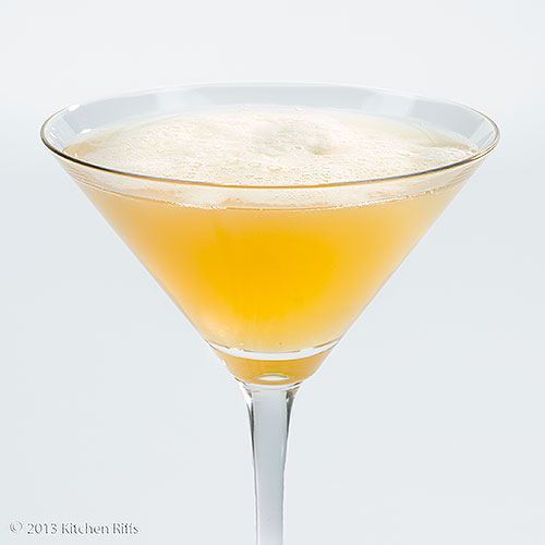 Kitchen Riffs: The Algonquin Cocktail