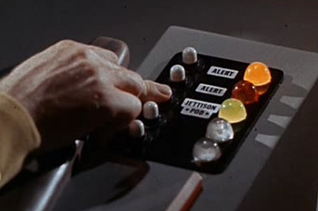 Adam Savage built a functional Star Trek Captain Kirk Chair ...