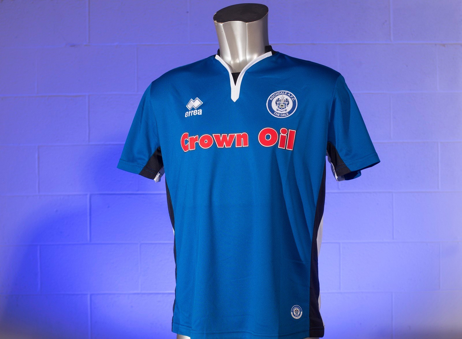 Rochdale 17-18 Home & Away Kits Released - Footy Headlines