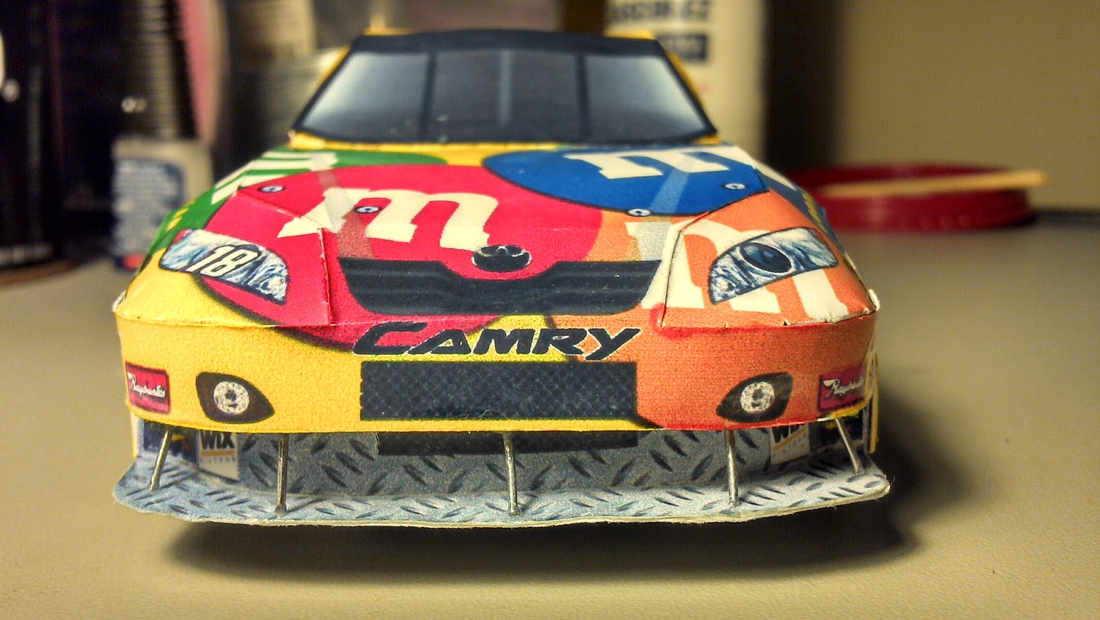 Kyle Busch #18 (2012) - F1 Paper