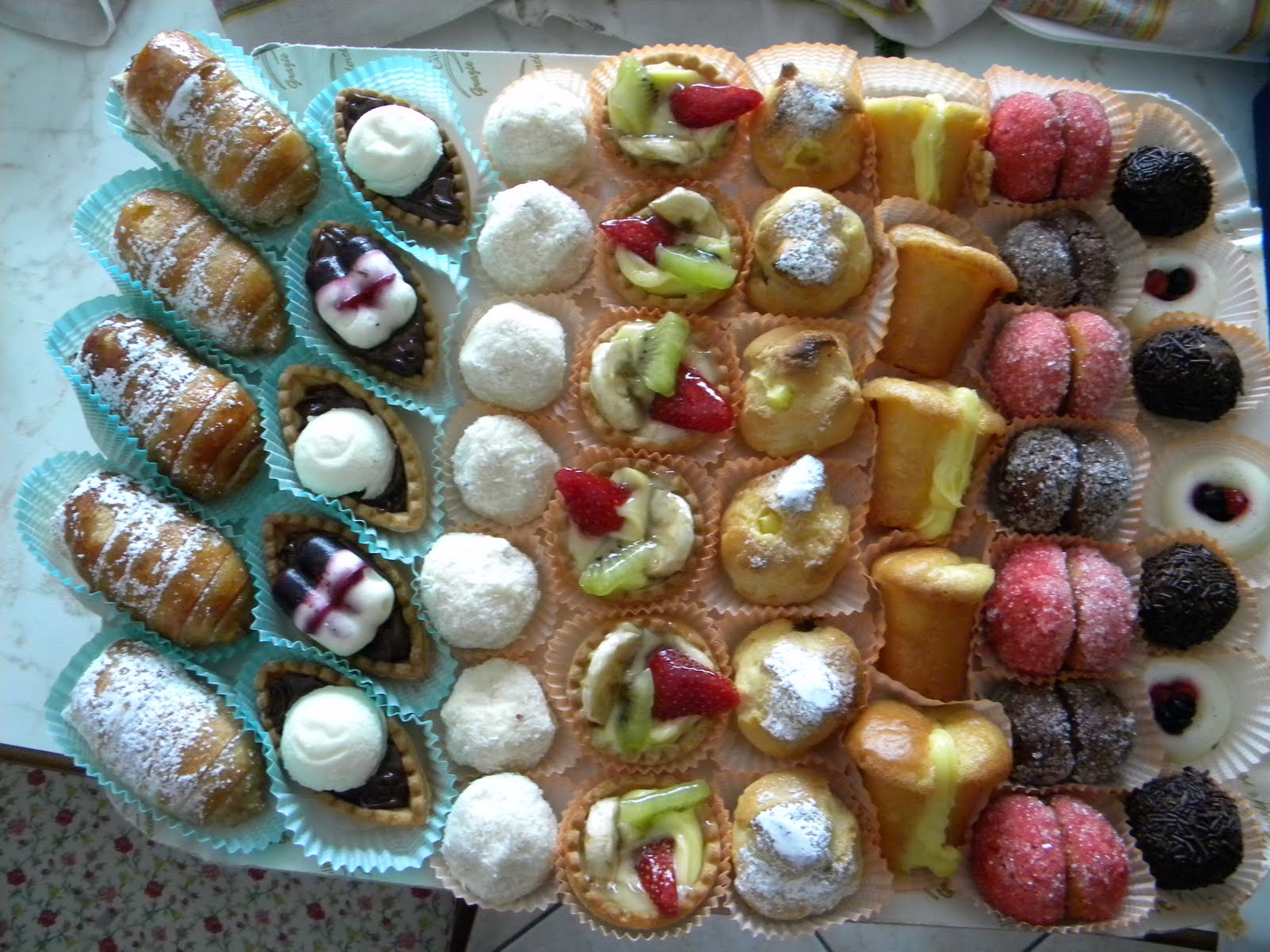 Dolci opere: pasticcini mignon