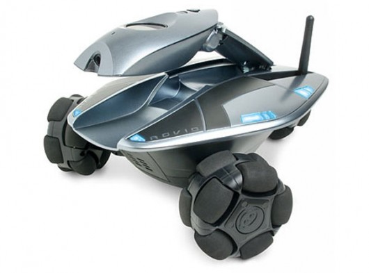 iHamlet: Rovio Robot, una creazione di WowWee, è un robot dotato di ...