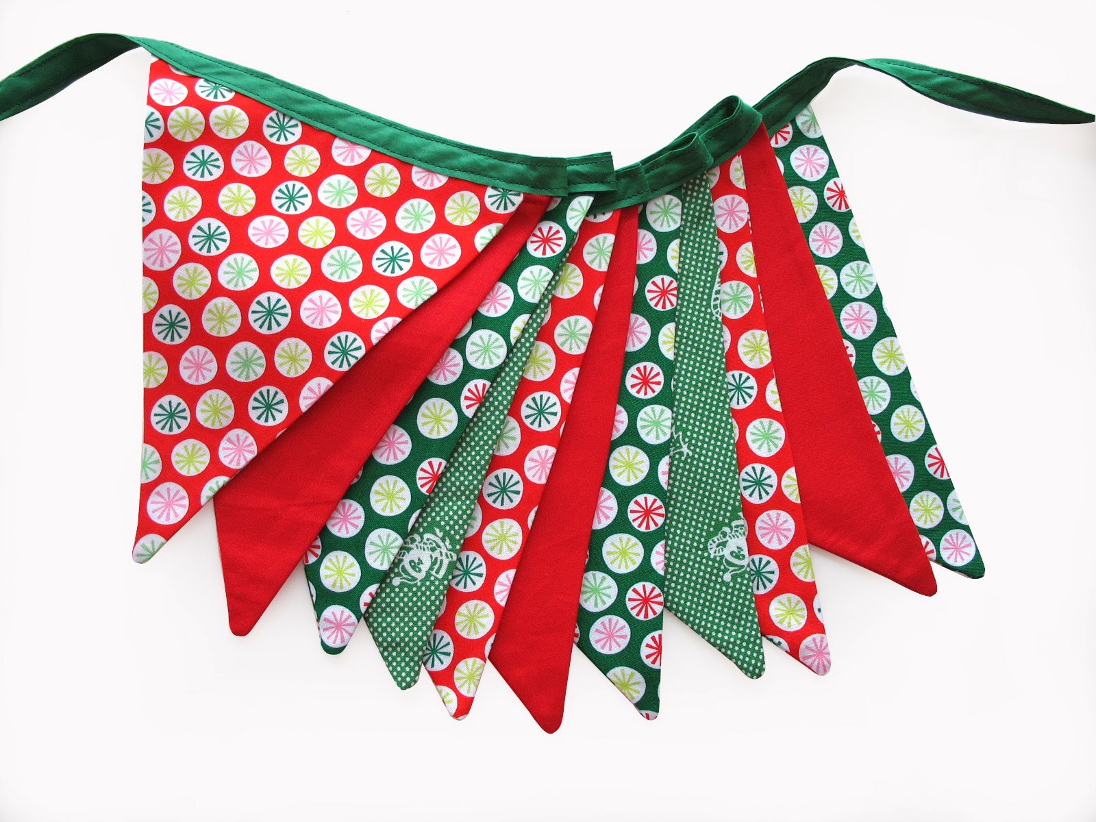 Merry-Go-Round Handmade: Merry-Go-Round Handmade Christmas Flag Bunting ...