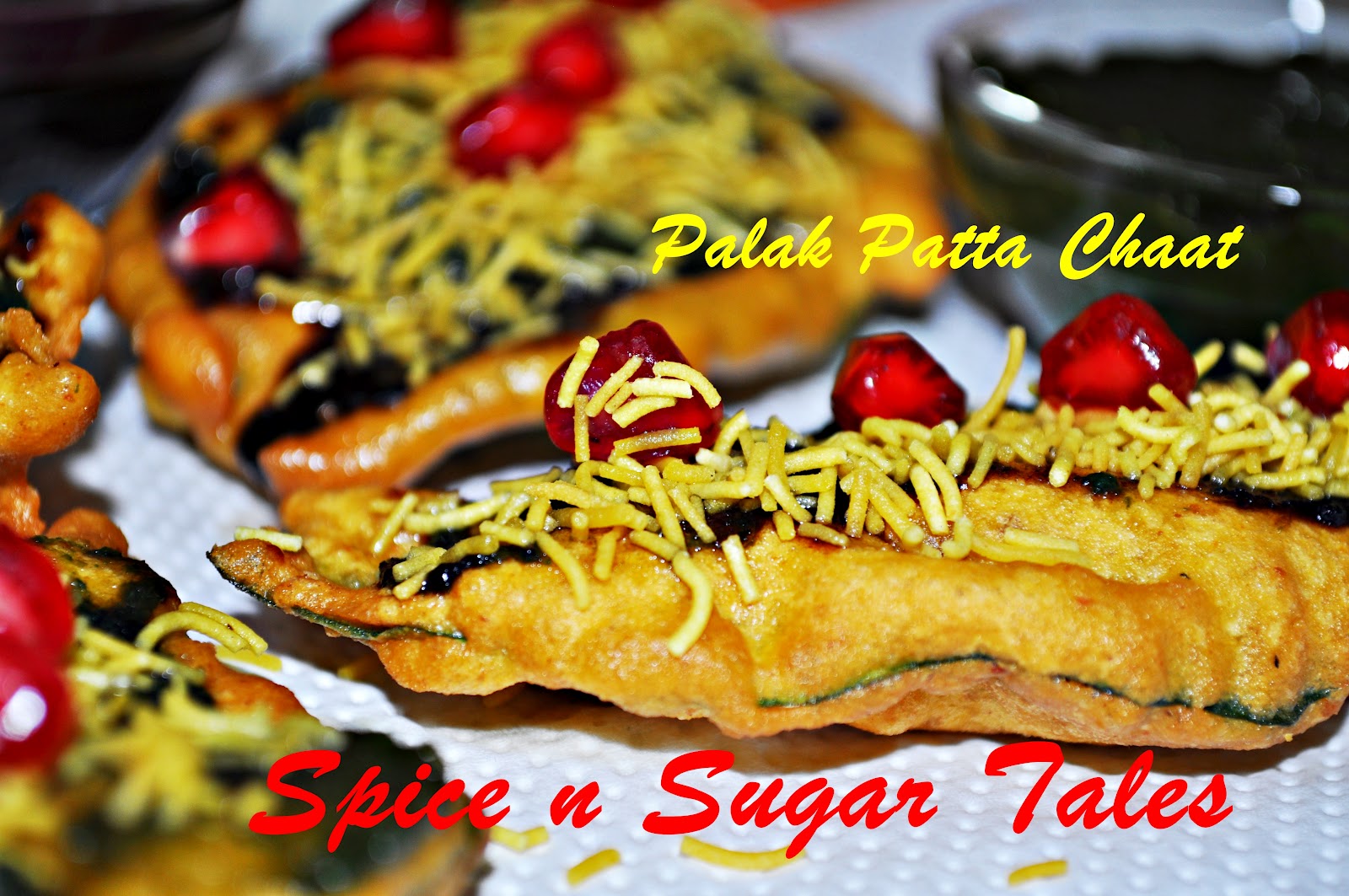 Spice n Sugar Tales: Chatpati Palak Patta Chaat (Spinach Fritters)