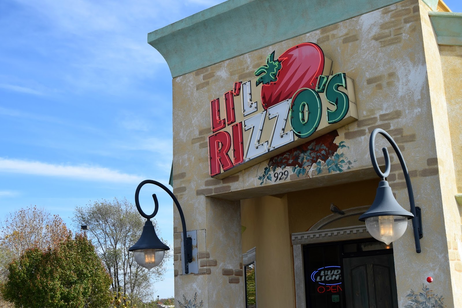 🏈 3 Ways To Spend Super Bowl Sunday With Li'l Rizzo's 🏈