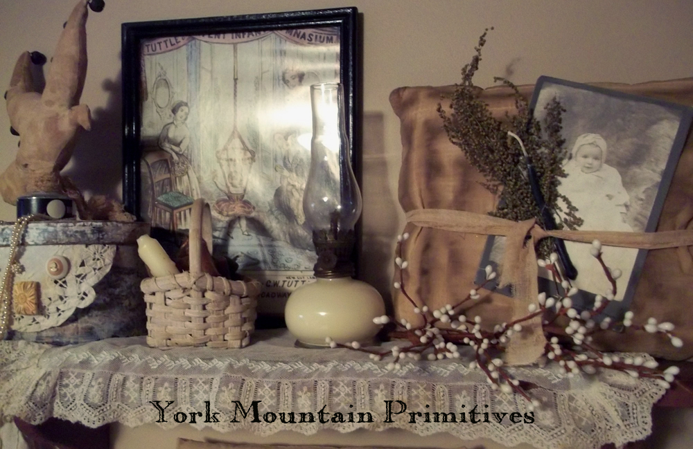York Mountain Primitives: Olde Prim Bedroom Vignette - Creamy Whites