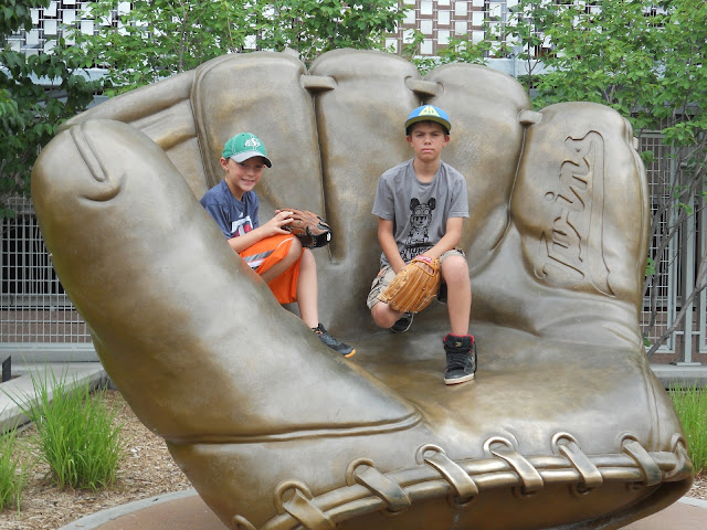 A GEEK DADDY: 7 GREAT MAJOR LEAGUE BASEBALL KIDS CLUBS