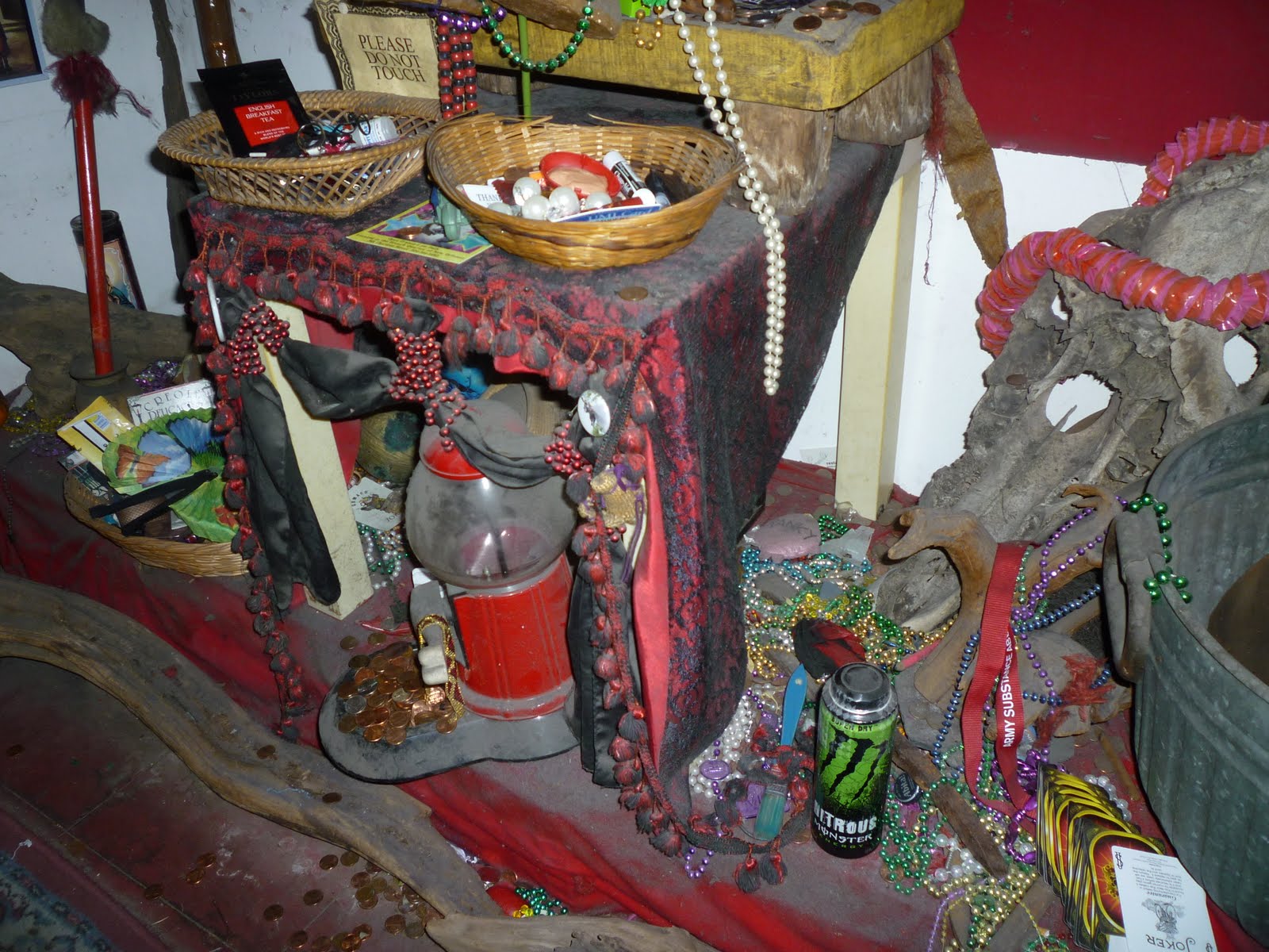 The Captain's Ramblings: The New Orleans Historic Voodoo Museum