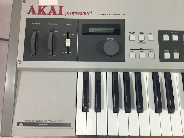 MATRIXSYNTH: Akai X7000 Sampling Keyboard with Disk Library