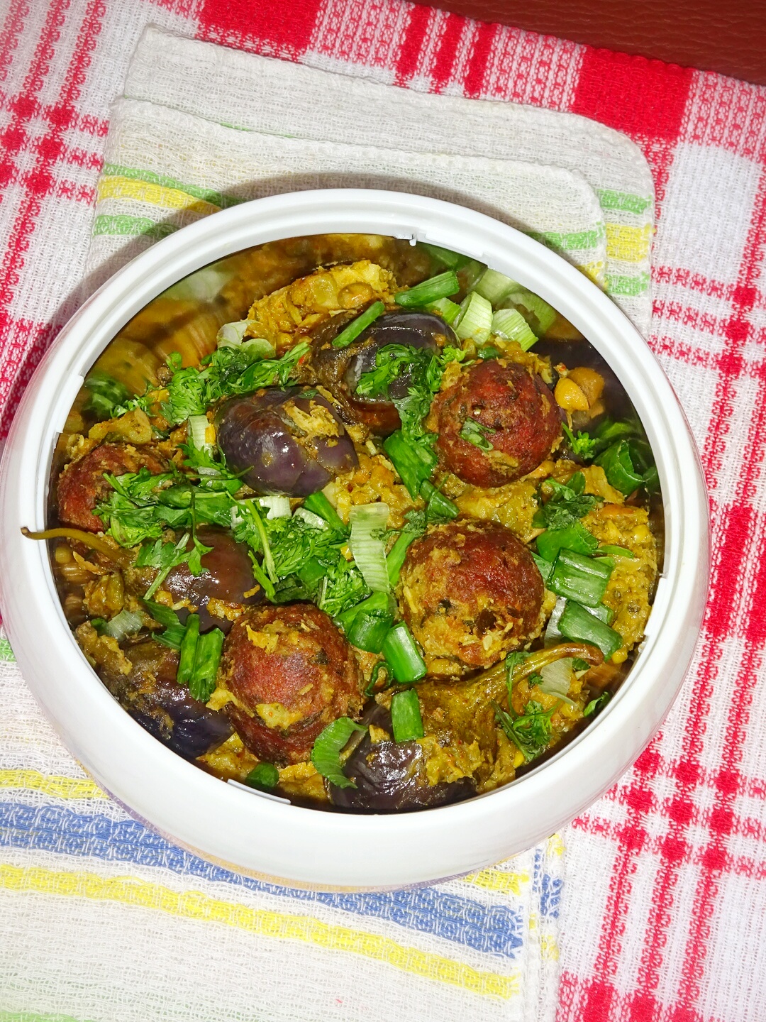 Veg Indian Cooking: Undhiyu