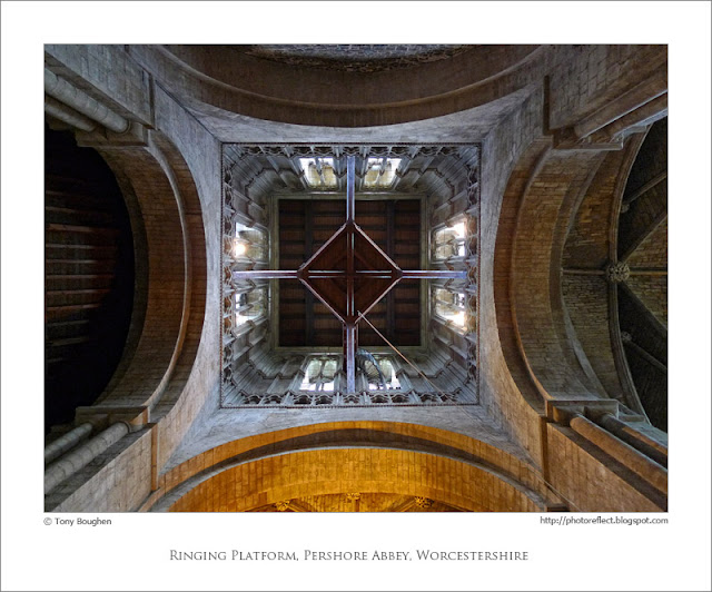 PhotoReflect: Ringing chambers, platforms and floors
