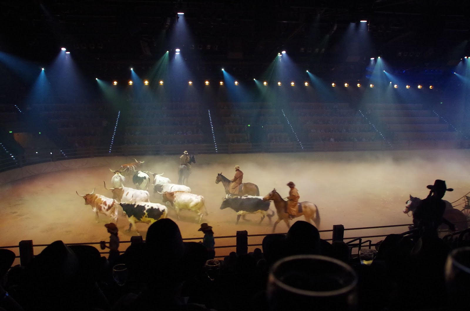 Hart Family: World Tour of Australia: Gold Coast - Outback Spectacular